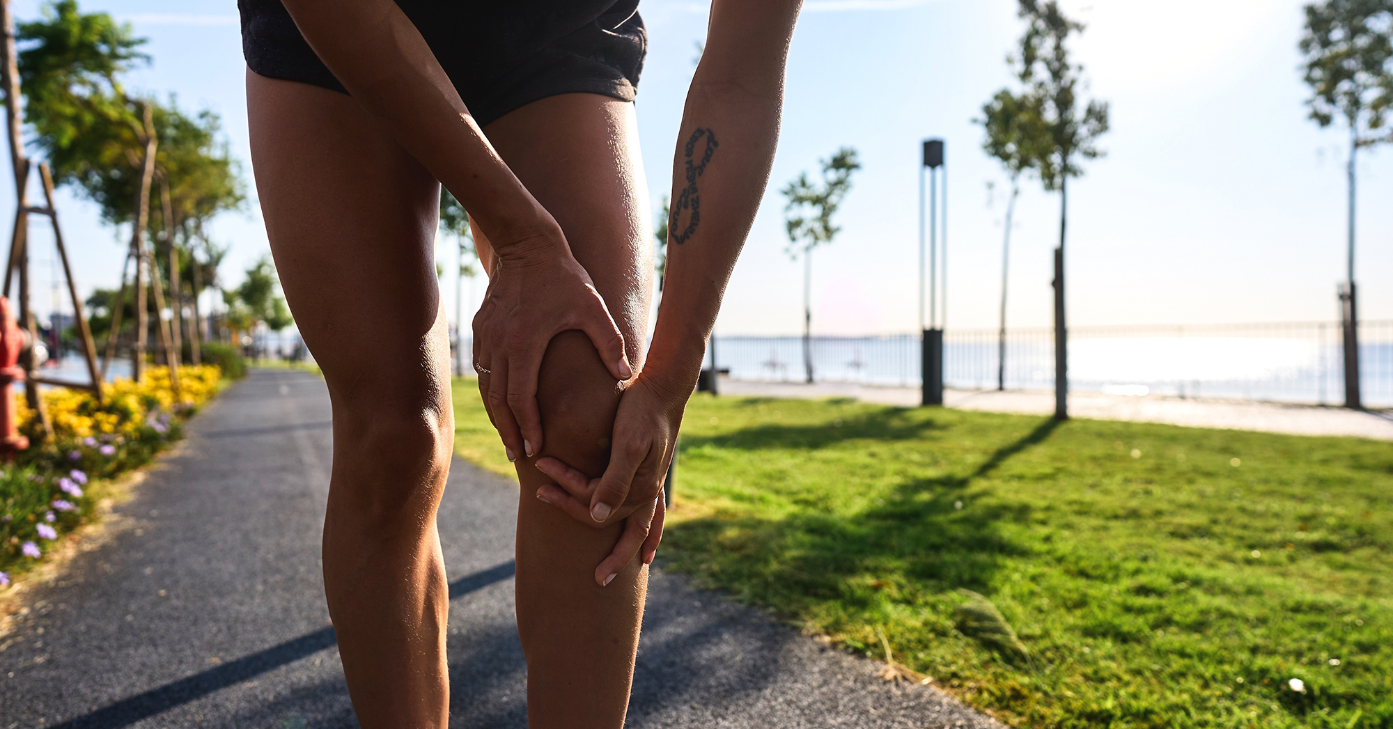 3 Key Ways to Reduce Knee Pain When Walking - CityPT